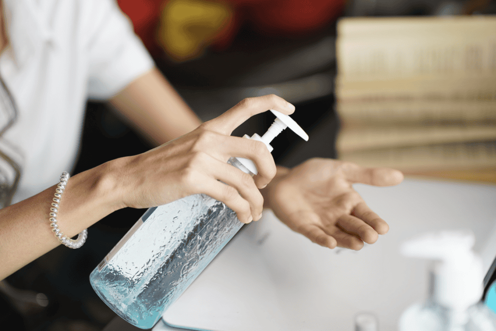 Stop the Spread of Germs - 4 Tips on Office Cleaning